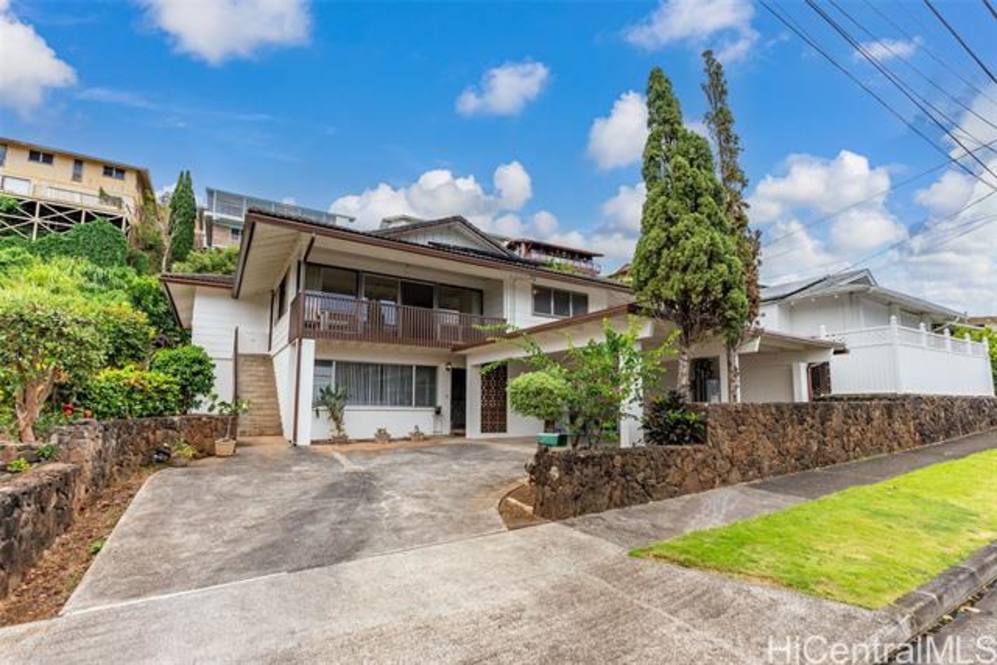 1364 Ala Hoku Place Honolulu, HI 96819 MLS #202320242