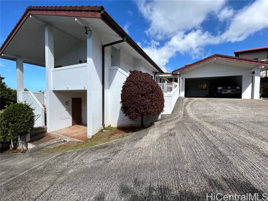 5240 Poola Street Honolulu, HI 96821 MLS #202414791