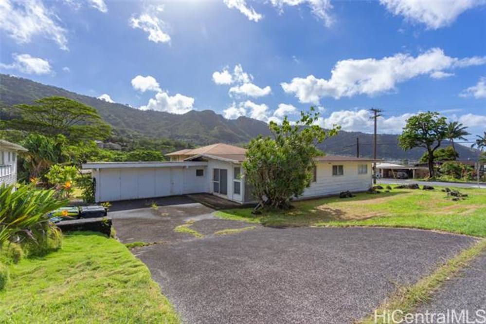 3489 Manoa Road Honolulu, HI 96822 MLS #202425996